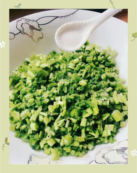 虾仁芹菜饺子馅怎么做_虾仁芹菜饺子馅怎么调好吃-第2张图片-山城妙识