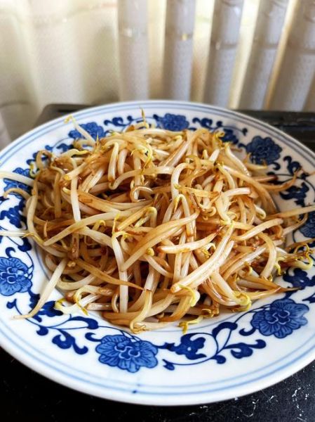 炒绿豆芽要不要放醋_醋放多少才合适-第1张图片-山城妙识 炒绿豆芽要不要放醋_醋放多少才合适-第1张图片-山城妙识