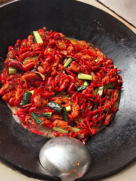 麻辣小龙虾怎么做_正宗做法视频教学-第3张图片-山城妙识 麻辣小龙虾怎么做_正宗做法视频教学-第3张图片-山城妙识