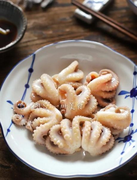 白灼小章鱼怎么做好吃_白灼小章鱼焯水几分钟-第1张图片-山城妙识