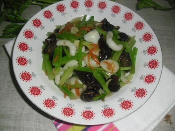 丰胸的蔬菜有哪些_吃什么蔬菜能丰胸-第3张图片-山城妙识 丰胸的蔬菜有哪些_吃什么蔬菜能丰胸-第3张图片-山城妙识