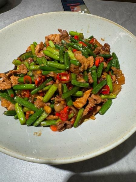 肉丝炒蒜苗怎么做_肉丝炒蒜苗家常做法-第3张图片-山城妙识 肉丝炒蒜苗怎么做_肉丝炒蒜苗家常做法-第3张图片-山城妙识