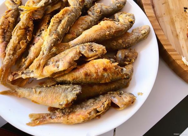 怎么炸小鱼最酥最好吃_炸小鱼酥脆秘诀-第2张图片-山城妙识 怎么炸小鱼最酥最好吃_炸小鱼酥脆秘诀-第2张图片-山城妙识