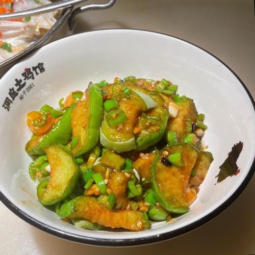 青茄子怎么炒好吃_青茄子做法大全家常做法-第1张图片-山城妙识