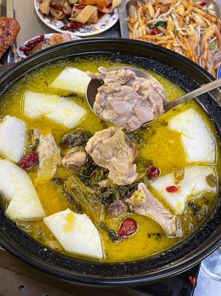 酸汤排骨火锅怎么做_酸汤排骨火锅的做法大全-第1张图片-山城妙识 酸汤排骨火锅怎么做_酸汤排骨火锅的做法大全-第1张图片-山城妙识