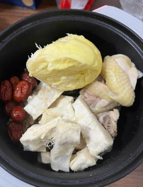 榴莲真的比鸡营养吗_榴莲和鸡肉哪个更补-第1张图片-山城妙识