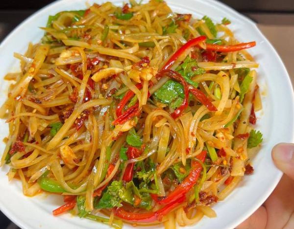 土豆凉拌怎么做_凉拌土豆丝要不要焯水-第2张图片-山城妙识