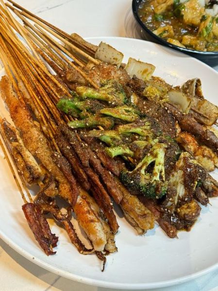 铁板烧和烧烤哪个好吃_铁板烧和烧烤的区别-第1张图片-山城妙识