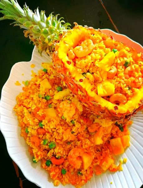 菠萝炒饭怎么做_菠萝炒饭的简单做法-第2张图片-山城妙识