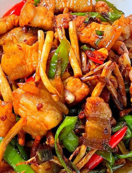 茶树菇烧肉怎么做_茶树菇烧肉的家常做法-第1张图片-山城妙识 茶树菇烧肉怎么做_茶树菇烧肉的家常做法-第1张图片-山城妙识