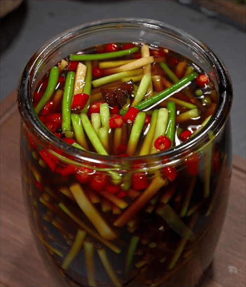 蒜苔怎么腌制_蒜苔腌制能放多久-第1张图片-山城妙识 蒜苔怎么腌制_蒜苔腌制能放多久-第1张图片-山城妙识