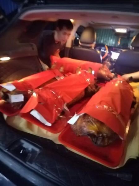 怎样烤乳猪_烤乳猪需要多长时间-第1张图片-山城妙识