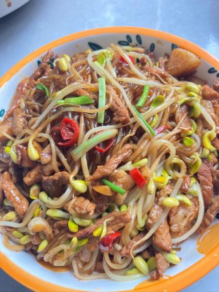 黄豆炒粉条怎么做_黄豆炒粉条的家常做法-第1张图片-山城妙识