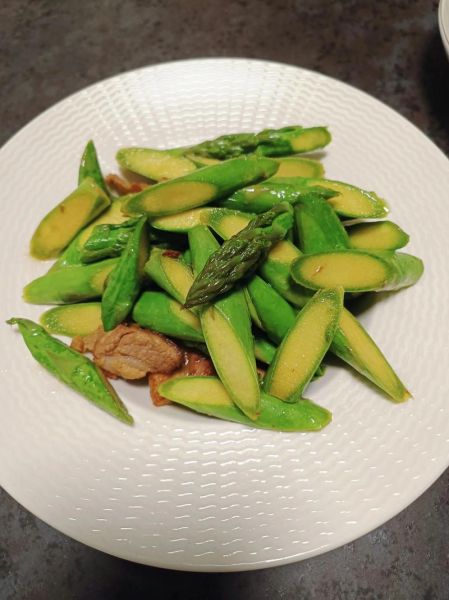 鲜芦笋怎么做好吃又简单_鲜芦笋的家常做法-第1张图片-山城妙识