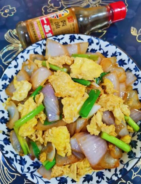 洋葱怎么炒好吃_洋葱炒鸡蛋的做法-第2张图片-山城妙识 洋葱怎么炒好吃_洋葱炒鸡蛋的做法-第2张图片-山城妙识