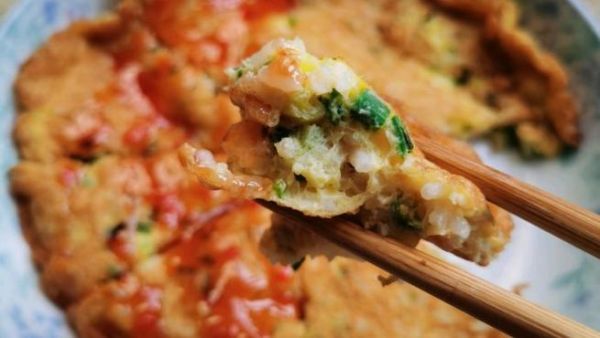 剩米饭煎饼的做法大全_剩米饭怎么做好吃-第3张图片-山城妙识