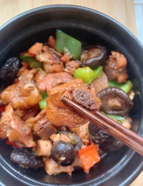 电饭锅焖鸡怎么做_电饭锅焖鸡需要多久-第1张图片-山城妙识 电饭锅焖鸡怎么做_电饭锅焖鸡需要多久-第1张图片-山城妙识