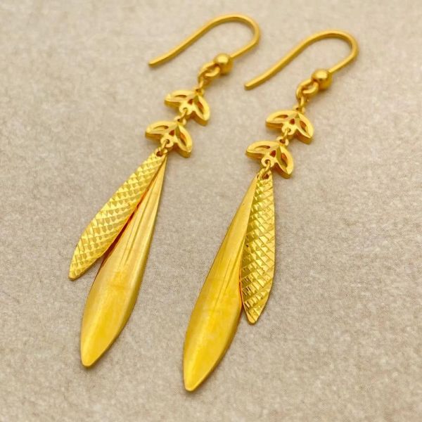 金耳环怎么搭配好看_金耳环多少钱一对-第2张图片-山城妙识 金耳环怎么搭配好看_金耳环多少钱一对-第2张图片-山城妙识