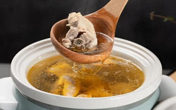 炖鸡肉需要焯水吗_焯水对口感影响大不大-第2张图片-山城妙识 炖鸡肉需要焯水吗_焯水对口感影响大不大-第2张图片-山城妙识