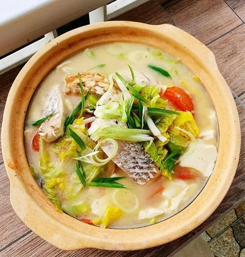 豆腐炖鱼的家常做法_豆腐炖鱼汤怎么做才白-第2张图片-山城妙识 豆腐炖鱼的家常做法_豆腐炖鱼汤怎么做才白-第2张图片-山城妙识