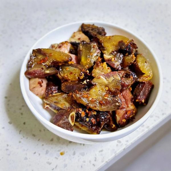 腊八豆蒸腊肉怎么做_腊八豆蒸腊肉的家常做法-第3张图片-山城妙识