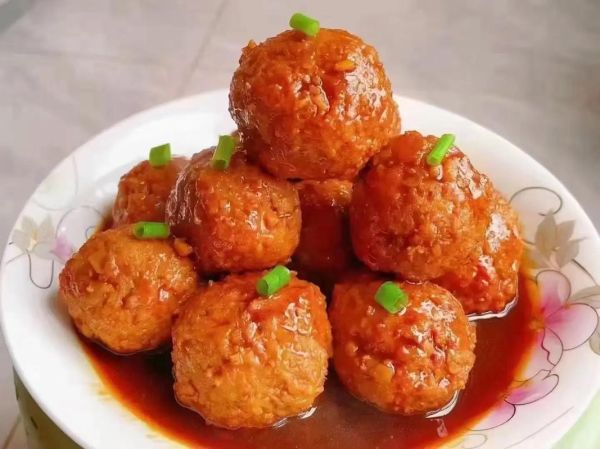炸好的肉丸子怎么红烧_红烧肉丸子的家常做法-第2张图片-山城妙识