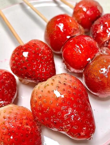 草莓冰糖葫芦怎么做_草莓冰糖葫芦保存多久-第2张图片-山城妙识 草莓冰糖葫芦怎么做_草莓冰糖葫芦保存多久-第2张图片-山城妙识