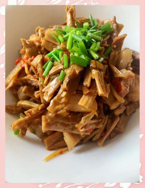 笋干烧肉怎么做好吃_笋干烧肉的做法窍门-第1张图片-山城妙识