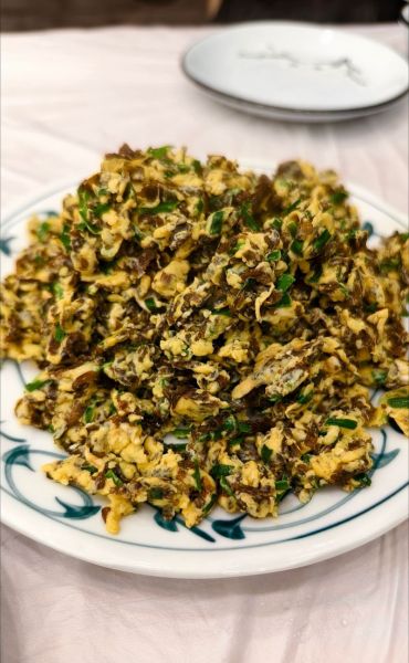 地皮菜炒鸡蛋怎么炒不腥_地皮菜炒鸡蛋窍门-第3张图片-山城妙识