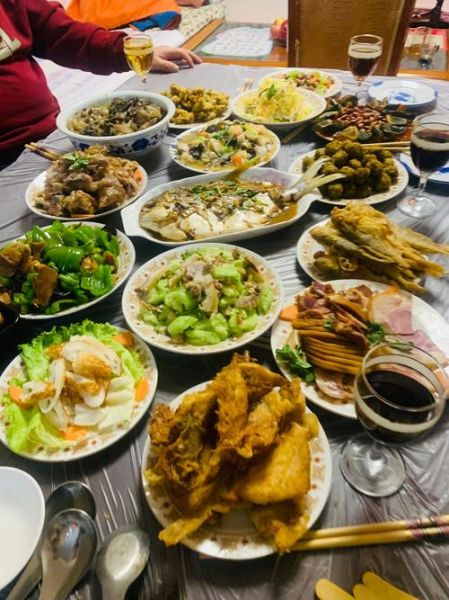 东北年夜饭吃什么_东北年夜饭有哪些讲究-第1张图片-山城妙识 东北年夜饭吃什么_东北年夜饭有哪些讲究-第1张图片-山城妙识