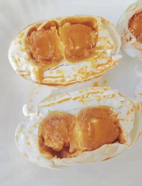 咸鸭蛋煮多久能熟_最佳时间揭秘-第1张图片-山城妙识 咸鸭蛋煮多久能熟_最佳时间揭秘-第1张图片-山城妙识