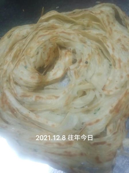 草帽饼怎么做才层次分明_草帽饼视频窍门有哪些-第1张图片-山城妙识
