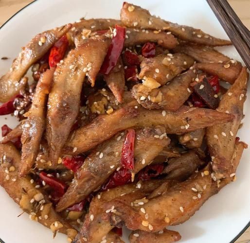 炸鸡翅尖怎么做才酥脆_炸鸡翅尖需要腌制多久-第1张图片-山城妙识 炸鸡翅尖怎么做才酥脆_炸鸡翅尖需要腌制多久-第1张图片-山城妙识