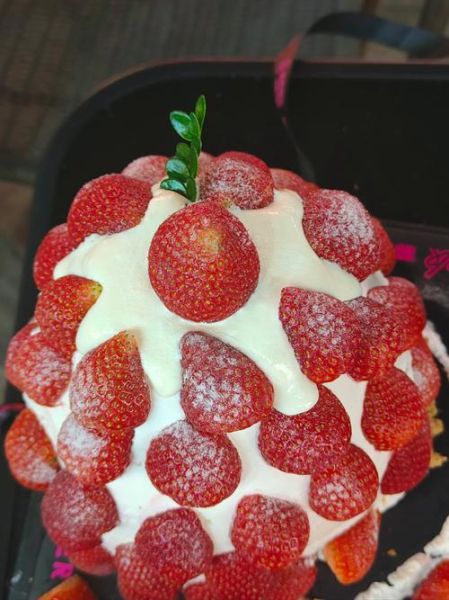 草莓蛋糕图片大全大图_怎么做草莓蛋糕好看又好吃-第2张图片-山城妙识