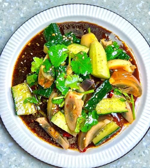 黄瓜拉皮怎么拌好吃_黄瓜拉皮凉拌技巧-第1张图片-山城妙识 黄瓜拉皮怎么拌好吃_黄瓜拉皮凉拌技巧-第1张图片-山城妙识