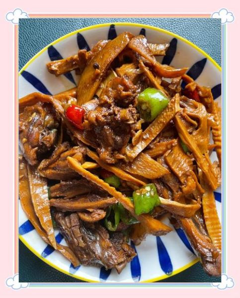 笋干焖鸭怎么做_笋干焖鸭的做法窍门-第1张图片-山城妙识 笋干焖鸭怎么做_笋干焖鸭的做法窍门-第1张图片-山城妙识