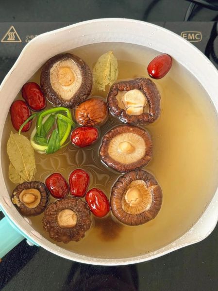 在家自制火锅底料清汤_清汤火锅底料怎么做-第1张图片-山城妙识