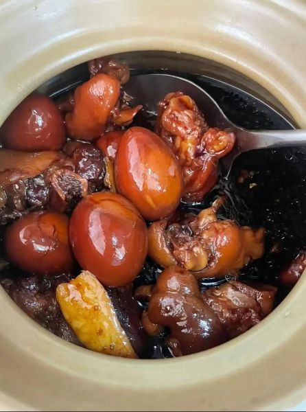 猪脚姜的做法_猪脚姜的功效与作用-第1张图片-山城妙识 猪脚姜的做法_猪脚姜的功效与作用-第1张图片-山城妙识