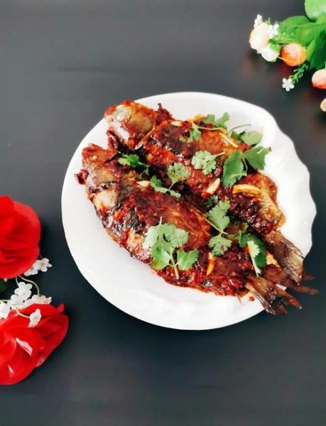 鲫鱼怎么做好吃_家常鲫鱼的做法大全-第1张图片-山城妙识