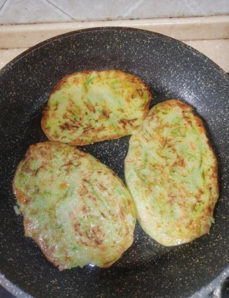 煎西葫芦片怎么做_西葫芦片煎多久才熟-第1张图片-山城妙识