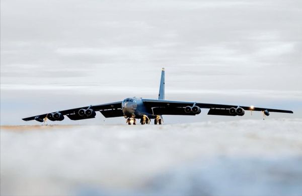 b52轰炸机图片哪里找_b52轰炸机高清细节图-第1张图片-山城妙识