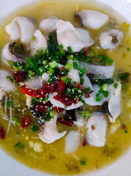 酸菜鲈鱼怎么做_酸菜鲈鱼的做法视频-第1张图片-山城妙识