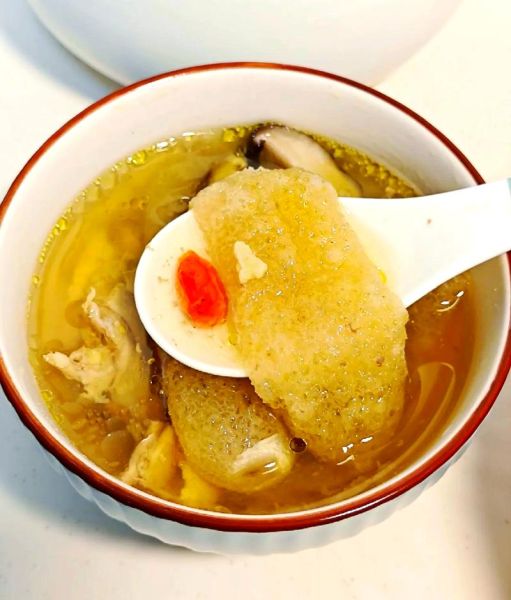 竹荪煲鸡汤的做法_竹荪鸡汤的功效与禁忌-第3张图片-山城妙识