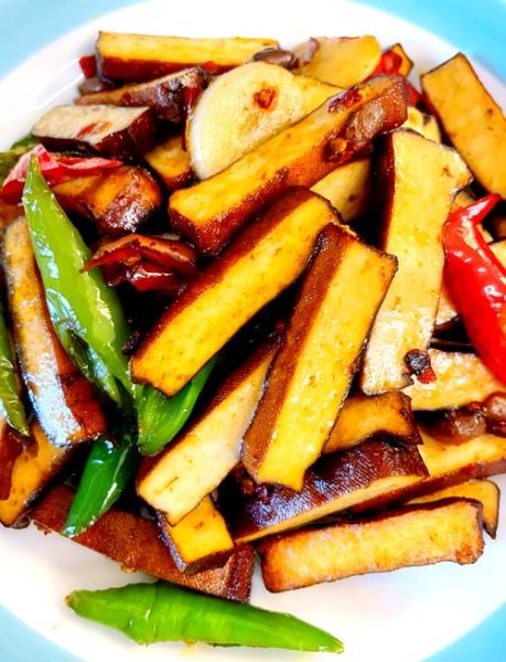 青椒炒香干怎么炒好吃_青椒炒香干窍门-第1张图片-山城妙识 青椒炒香干怎么炒好吃_青椒炒香干窍门-第1张图片-山城妙识