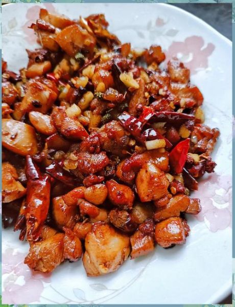 辣子鸡怎么做才外酥里嫩_家常辣子鸡简单做法-第1张图片-山城妙识