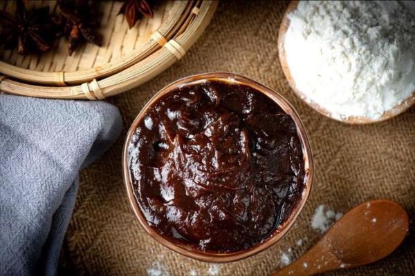 老式正宗甜面酱怎么做_甜面酱需要发酵多久-第1张图片-山城妙识