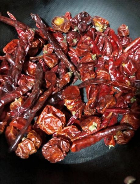 香辣辣椒油怎么做才正宗_正宗辣椒油做法窍门-第2张图片-山城妙识