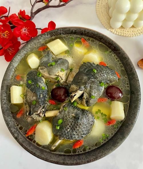 乌鸡30分钟能熟吗_乌鸡炖多久才烂-第1张图片-山城妙识