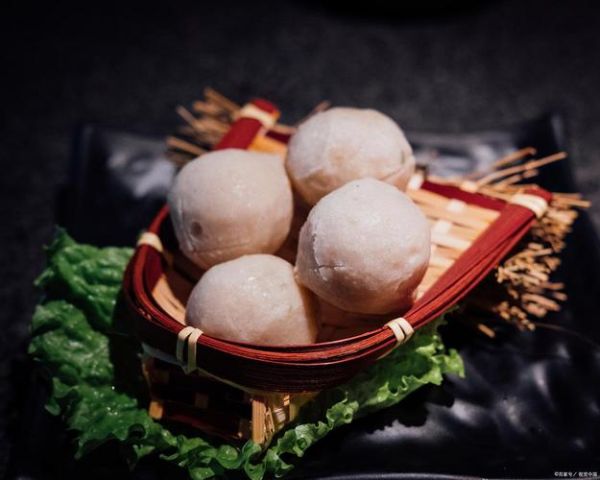 鱼肉丸子怎么做才弹牙_鱼肉丸子不腥的窍门-第3张图片-山城妙识 鱼肉丸子怎么做才弹牙_鱼肉丸子不腥的窍门-第3张图片-山城妙识