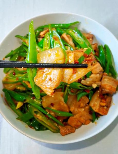 青椒回锅肉怎么做_青椒回锅肉用哪块肉-第1张图片-山城妙识 青椒回锅肉怎么做_青椒回锅肉用哪块肉-第1张图片-山城妙识